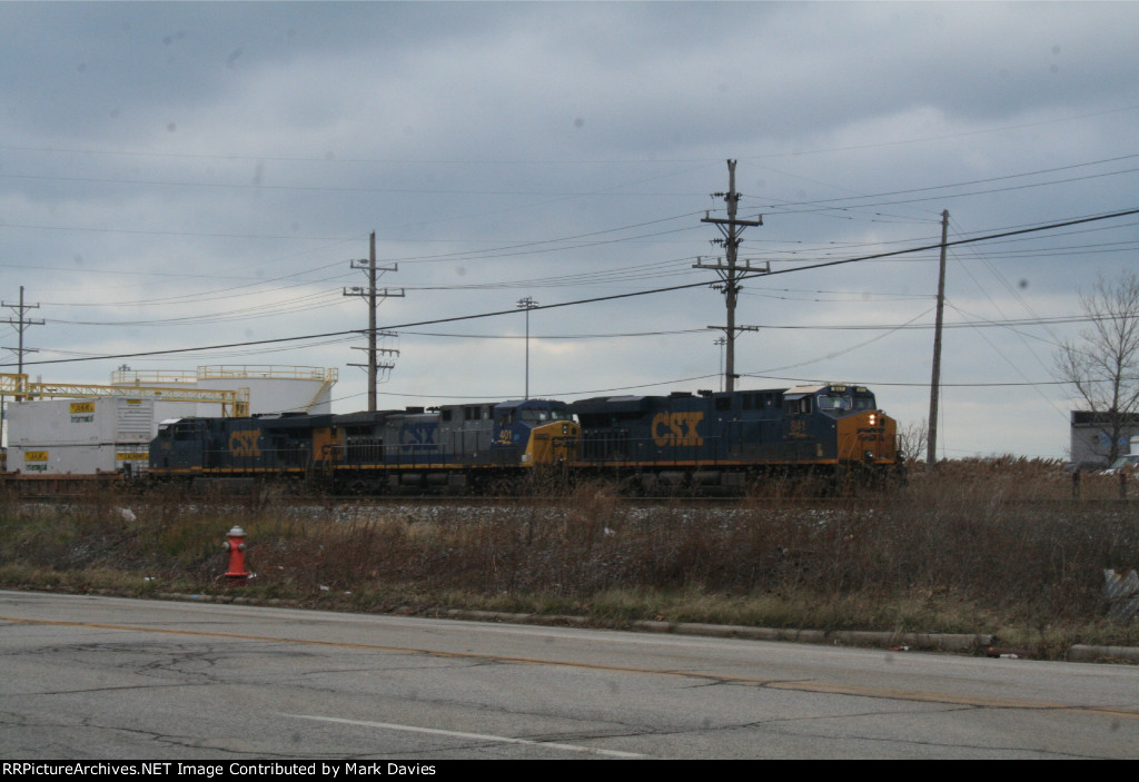 CSX 841